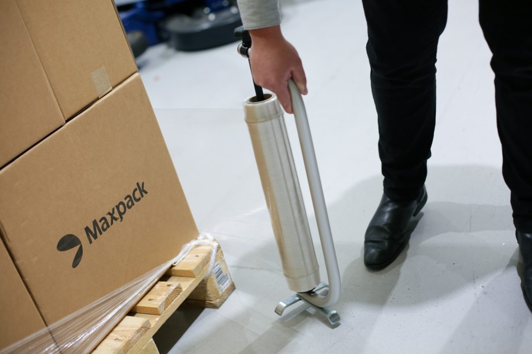 WrapAir™ Carbon Fibre Pallet Wrapping System | Maxpack